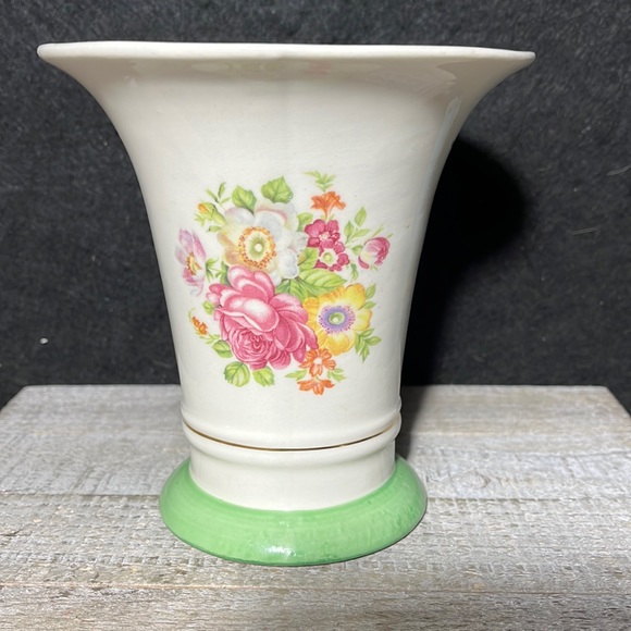 American Artware | Accents | Vintage 94s Er American Artware Porcelain ...